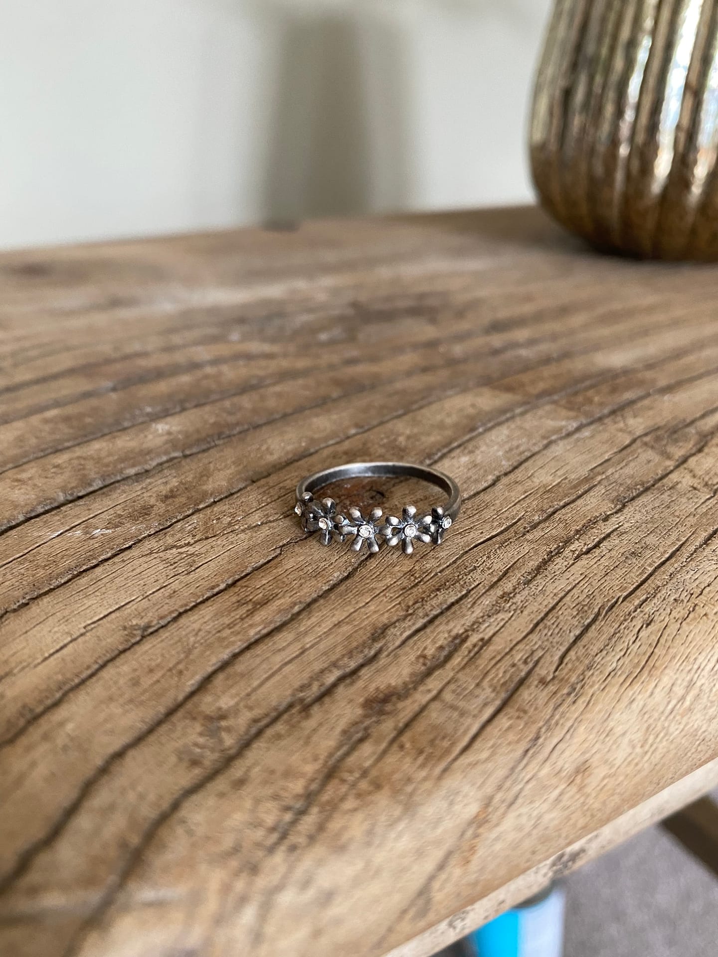 Vintage Daisy Chain Ring • [ worn + worn ]